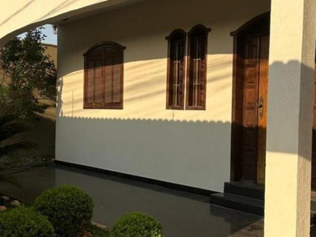 Casa com 3 quartos à venda em Contagem, no bairro Arvoredo
