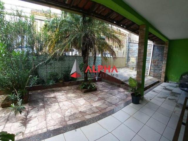 Casa com 3 quartos à venda em Contagem, no bairro Industrial