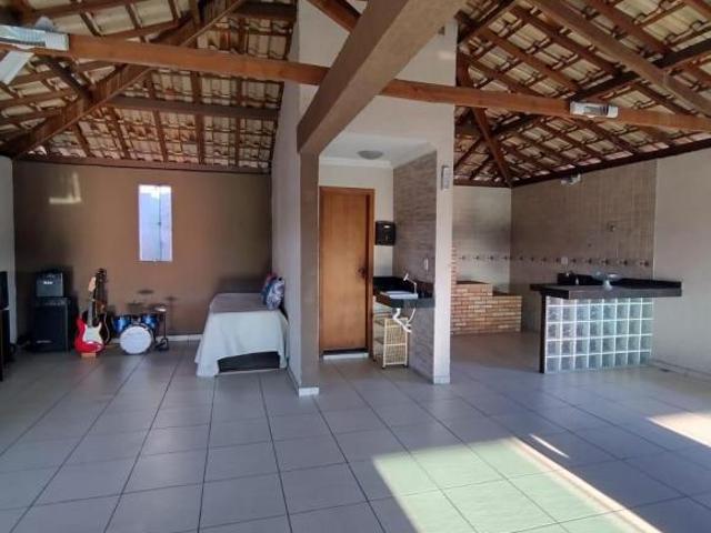 Casa com 3 quartos à venda em Contagem, no bairro Jardim Balneário