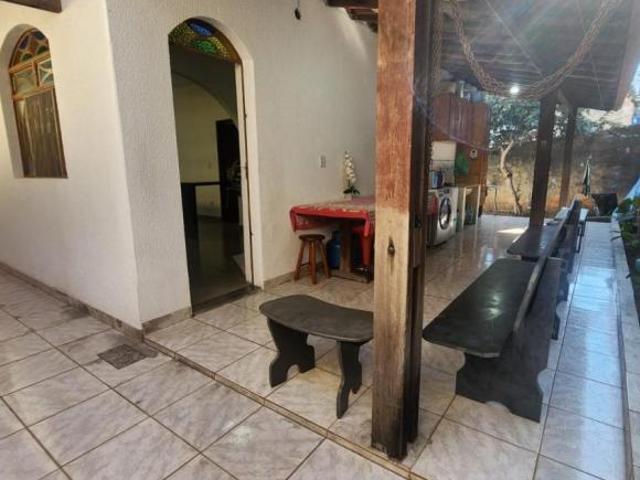 Casa com 3 quartos à venda em Contagem, no bairro Jardim Pérola