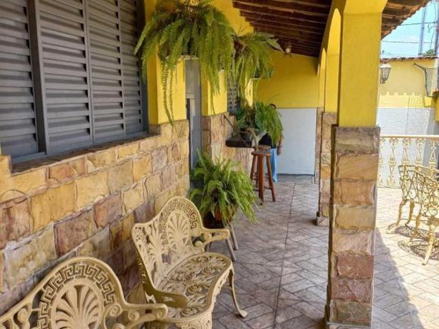 Casa com 3 quartos à venda em Contagem, no bairro Novo Eldorado