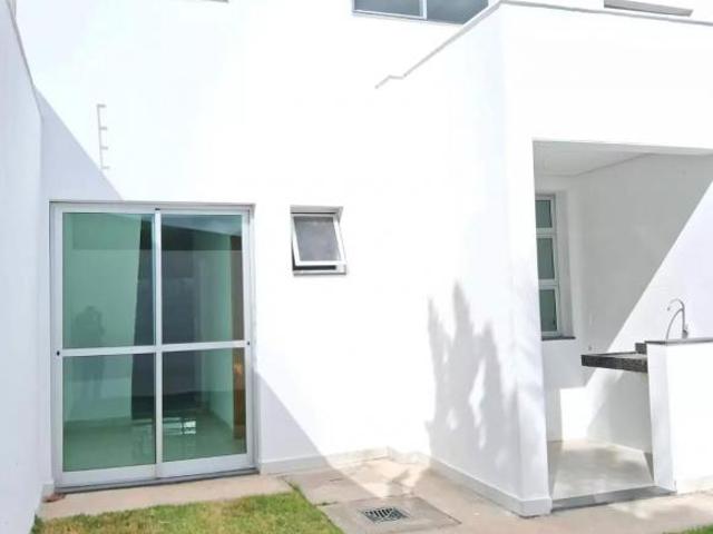 Casa com 3 quartos à venda em Contagem, no bairro Nossa Senhora De Fátima