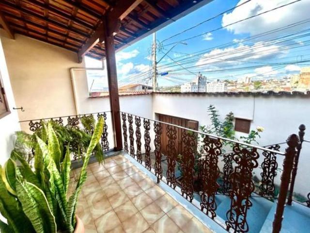 Casa com 3 quartos à venda em Contagem, no bairro São Joaquim