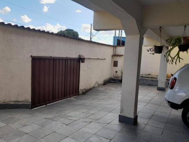 Casa com 3 quartos à venda em Contagem, no bairro Vila Pérola
