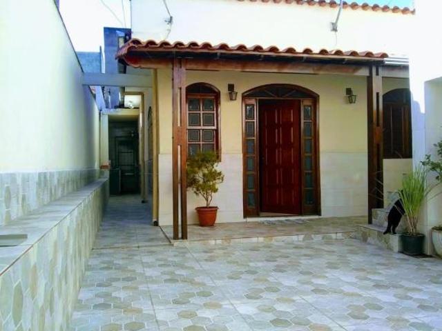 Casa com 3 quartos à venda em Contagem, no bairro Vila Pérola