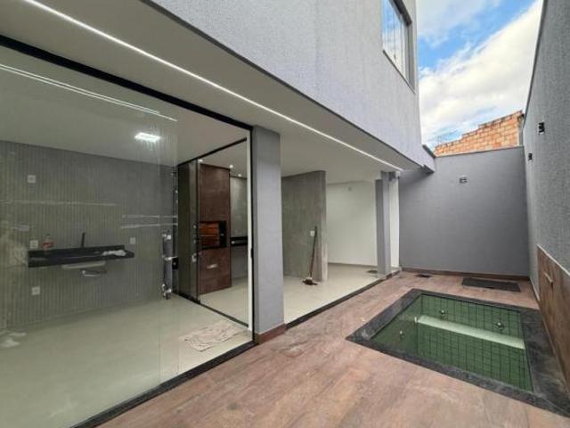 Casa com 3 quartos à venda em Ibirité, no bairro São Pedro