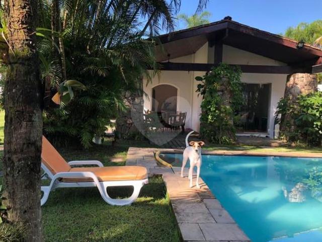 Casa com 3 quartos à venda em Jardim acapulco SP