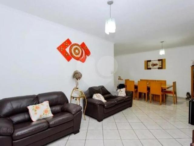 Casa com 3 quartos à venda em Jardim Aida SP