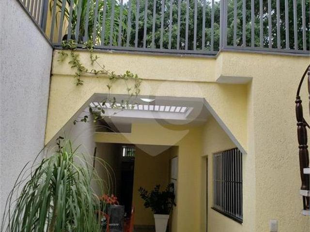 Casa com 3 quartos à venda em Jardim d&apos abril SP