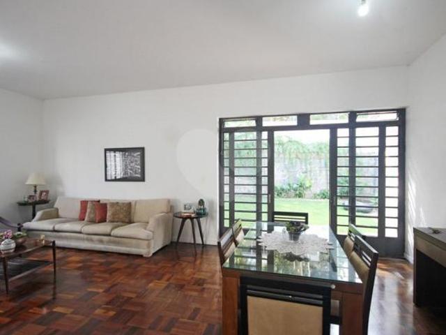 Casa com 3 quartos à venda em Jardim das bandeiras SP