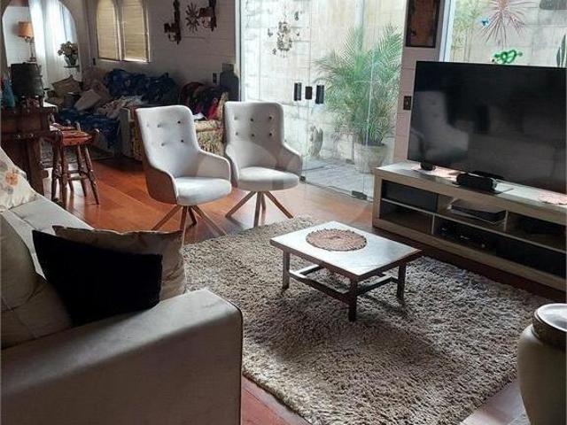 Casa com 3 quartos à venda em Jardim leonor SP