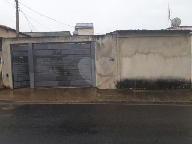 Casa com 3 quartos à venda em Jardim Serrano SP