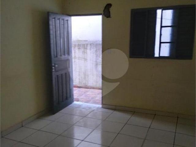 Casa com 3 quartos à venda em Jardim Princesa SP