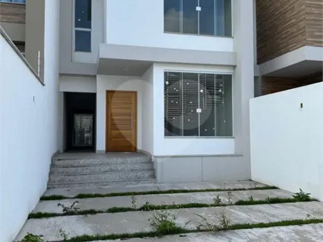 Casa com 3 quartos à venda em Laranjal RJ