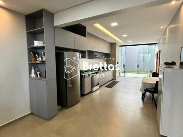 Casa com 3 quartos à venda em Lavras, no bairro Ouro Verde
