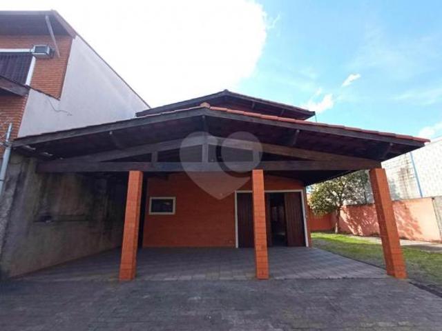 Casa com 3 quartos à venda em Limão SP
