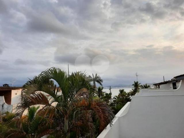 Casa com 3 quartos à venda em Loteamento João Batista Julião SP