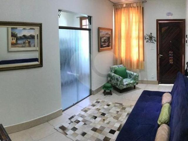 Casa com 3 quartos à venda em Luz SP