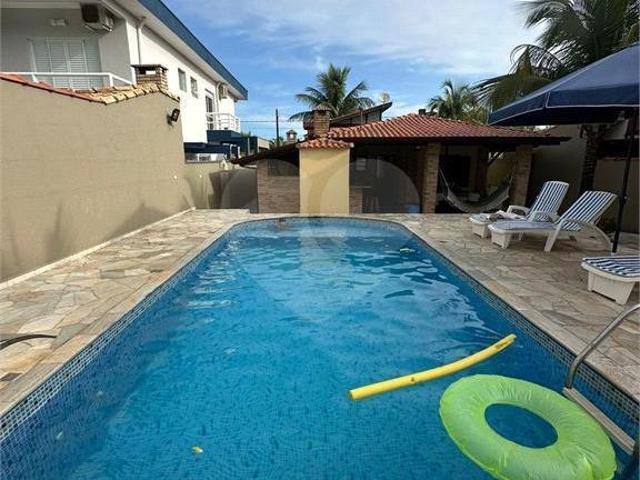 Casa com 3 quartos à venda em Morada da praia SP