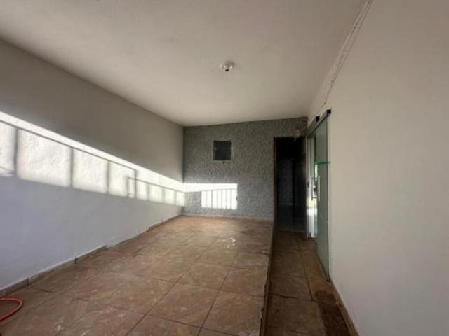 Casa com 3 quartos à venda em Nepomuceno, no bairro Vila Leolita