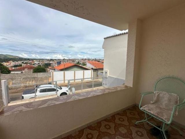 Casa com 3 quartos à venda em Nepomuceno, no bairro Centro
