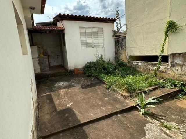Casa com 3 quartos à venda em Nepomuceno, no bairro Centro