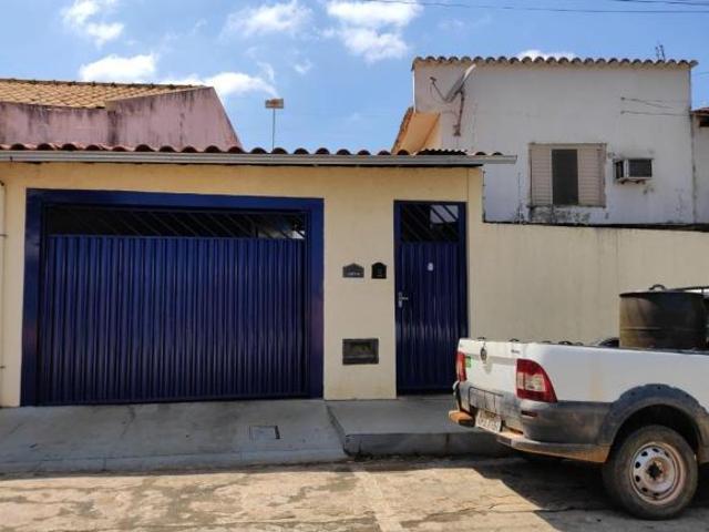 Casa com 3 quartos à venda em Nepomuceno, no bairro Centro