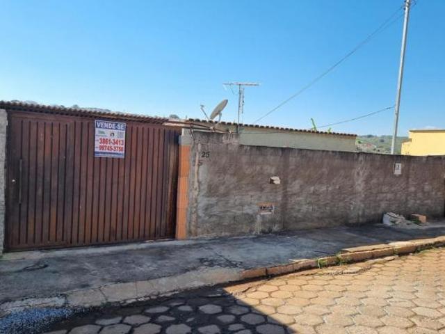 Casa com 3 quartos à venda em Nepomuceno, no bairro Centro