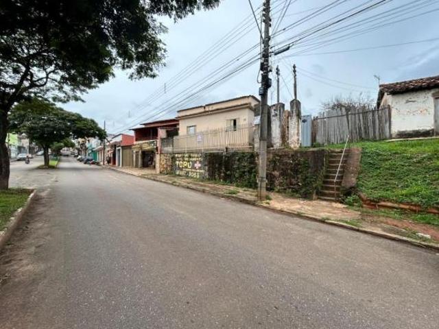 Casa com 3 quartos à venda em Nepomuceno, no bairro Centro