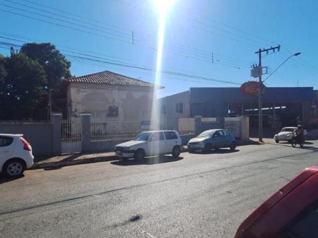 Casa com 3 quartos à venda em Nepomuceno, no bairro Centro
