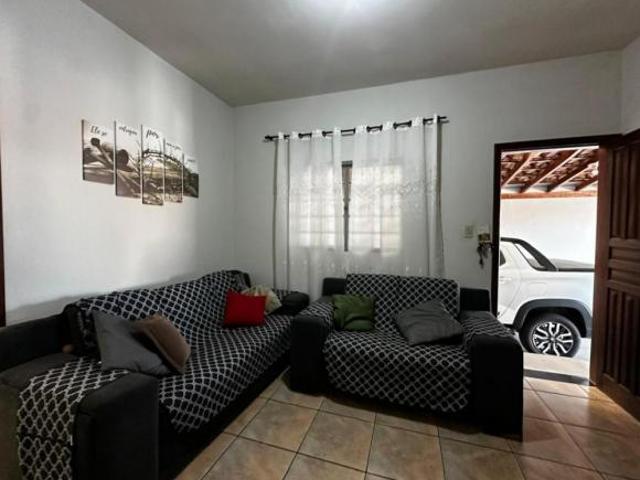 Casa com 3 quartos à venda em Nepomuceno, no bairro Santo Antônio
