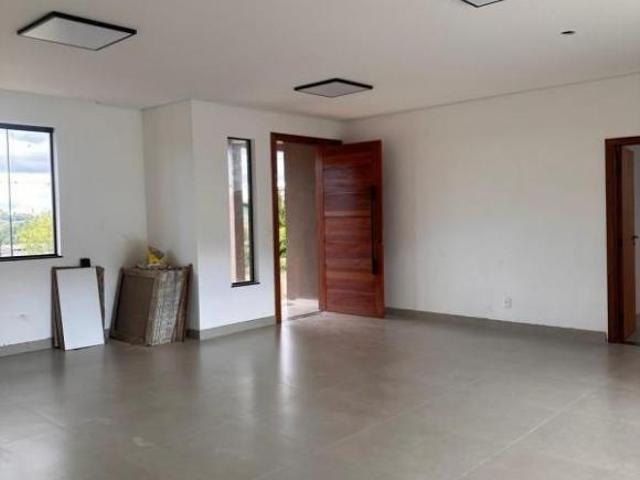 Casa com 3 quartos à venda em Nova Lima, no bairro Balneário Água Limpa