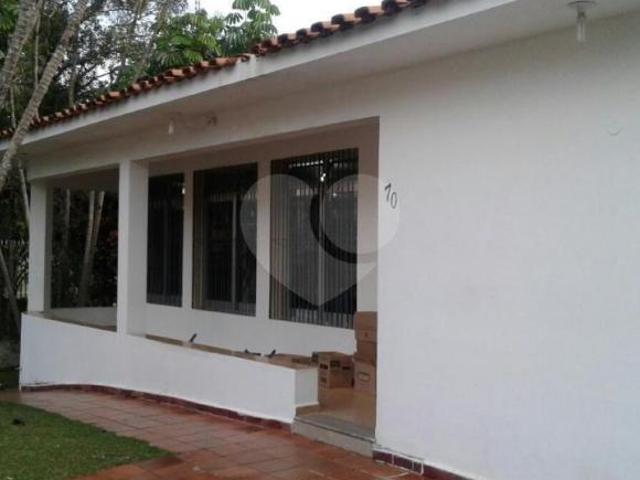 Casa térrea com 3 quartos à venda em Parque das árvores SP