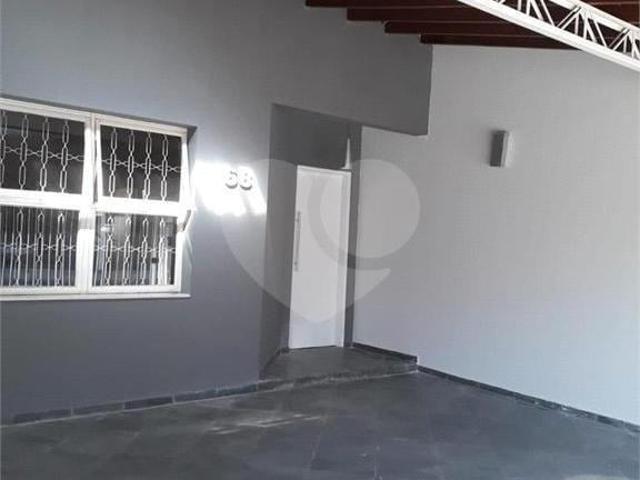 Casa com 3 quartos à venda em Parque Residencial Guitti SP
