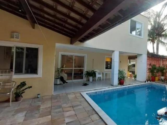 Casa com 3 quartos, à venda em Ponta da Praia Santos