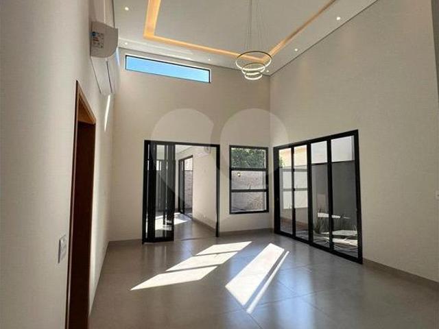 Casa com 3 quartos à venda em Quinta Da Primavera SP