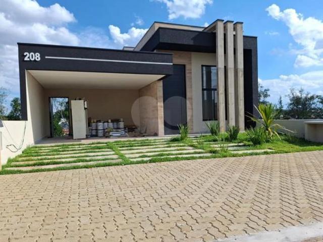 Casa com 3 quartos à venda em Residencial Jatobás SP