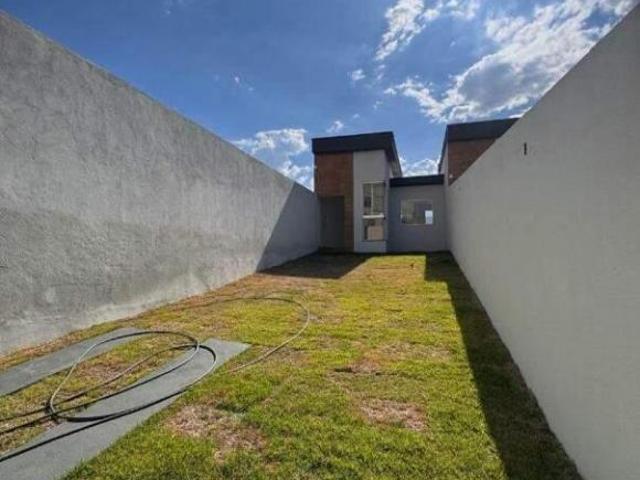 Casa com 3 quartos à venda em Santa Luzia, no bairro Liberdade