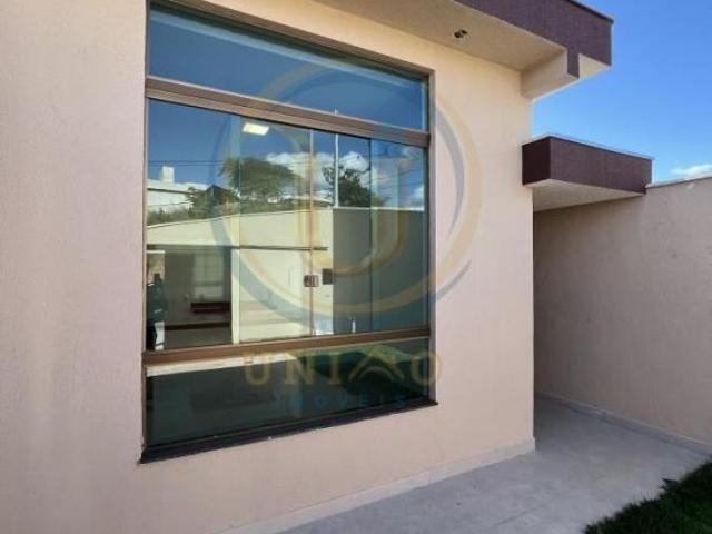 Casa com 3 quartos à venda em Santa Luzia, no bairro Novo Centro