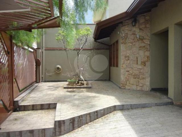 Casa com 3 quartos à venda em Santa Marina SP