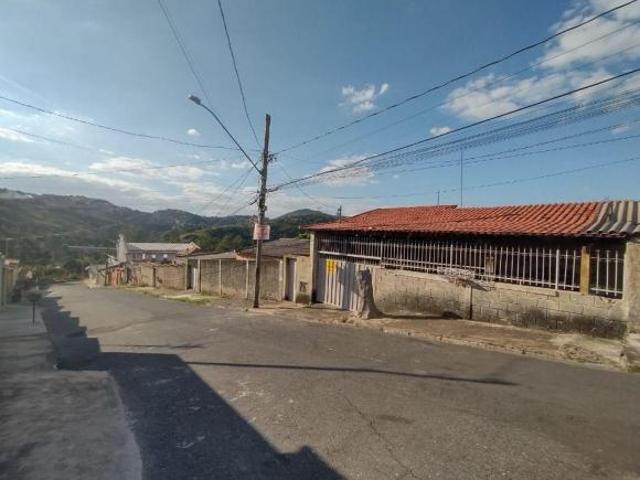 Casa com 3 quartos à venda em Sabará, no bairro Itacolomi