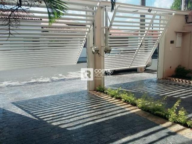 Casa com 3 quartos à venda Jardim Soberano Salto/SP