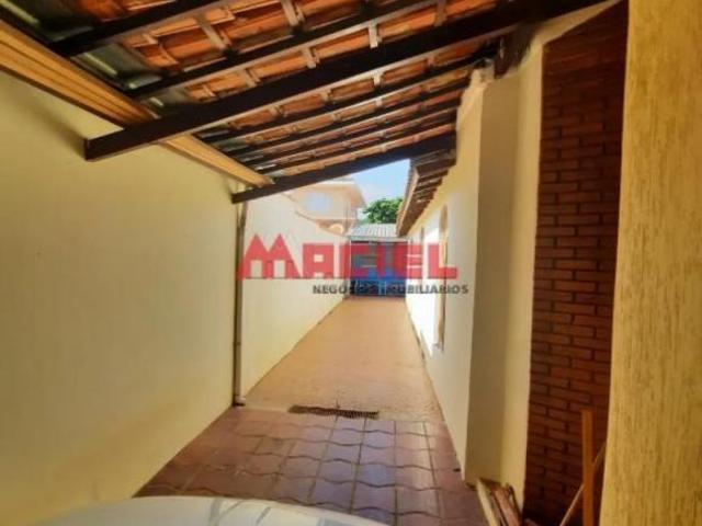 Casa com 3 Quartos à venda, Jardim Satélite