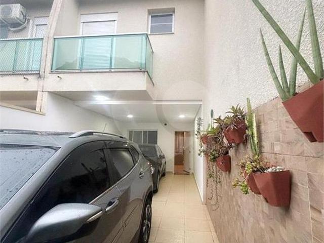 Casa com 3 quartos á venda na zona norte