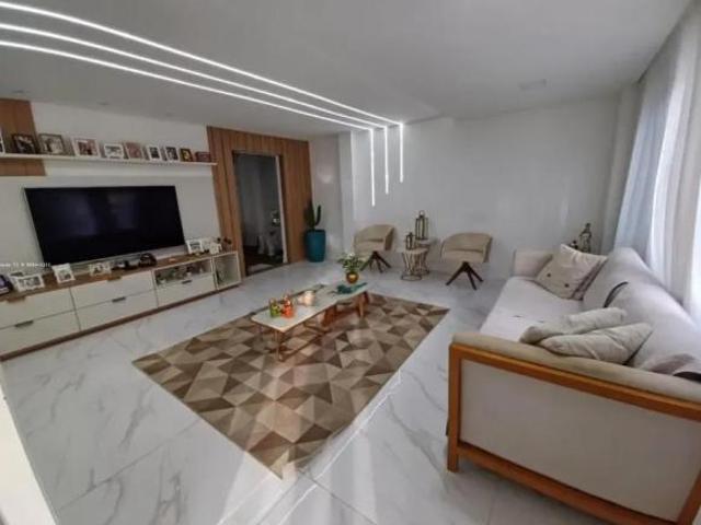 Casa com 3 Quartos, à Venda na Asa Sul DF