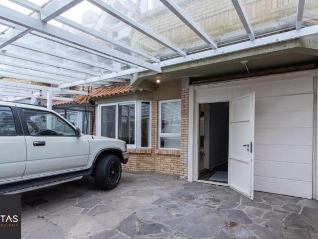 Casa com 3 quartos à venda na Avenida Copacabana, Tristeza, Porto Alegre