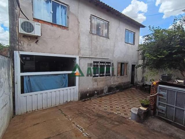 CASA COM 3 QUARTOS A VENDA NA REGIÃO NORTE