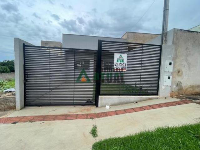 CASA COM 3 QUARTOS A VENDA NA REGIÃO NORTE DE LONDRINA