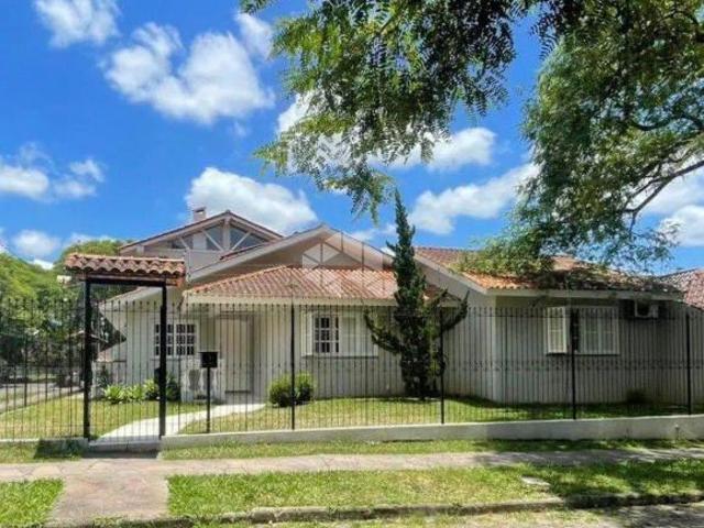 Casa com 3 quartos a venda no bairro Camobi em Santa Maria