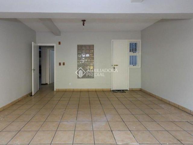 Casa com 3 Quartos à Venda no bairro Centro com 244m²